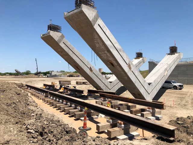 COMMAND Center™ Used to Measure V-Pier Bridge Concrete Temperatures